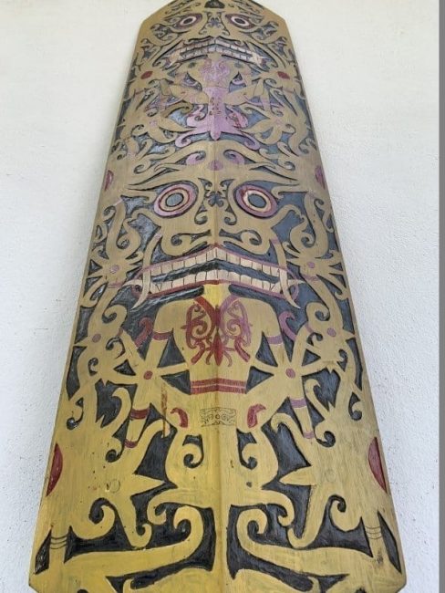 Wood Painting Native Armor Tribal Shield Headhunter Borneo carving